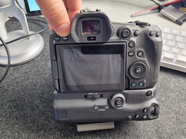 How to Check Canon R5 Shutter Count - BOTH Procedures - DSLRad.com