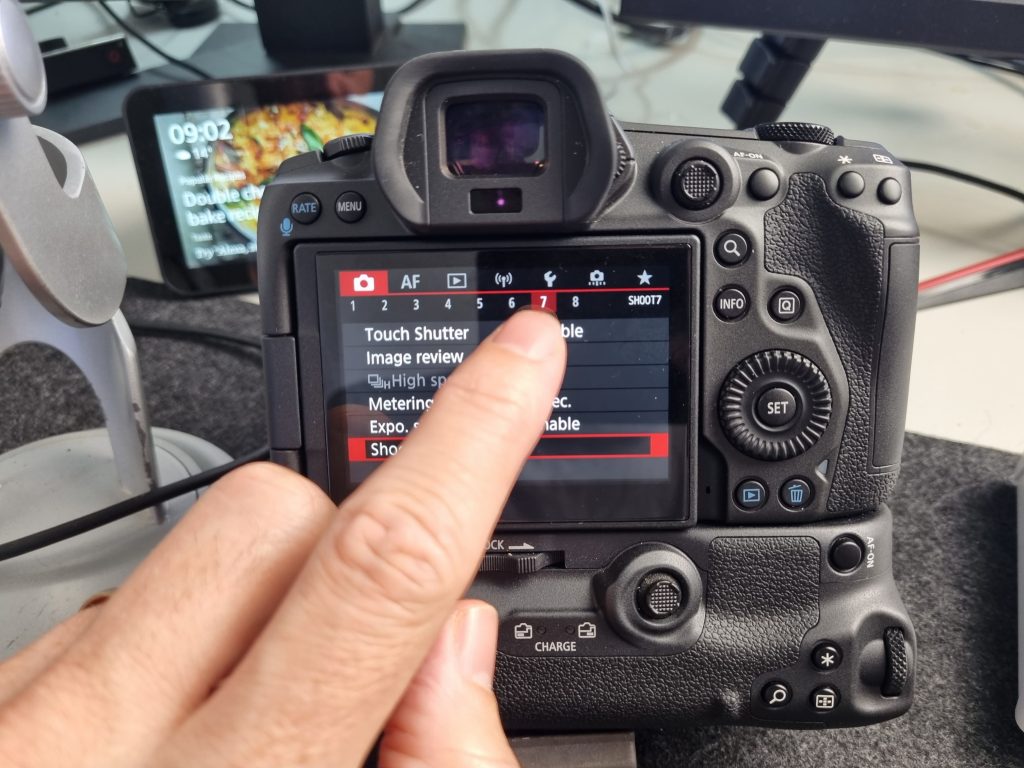 How to Turn Off (and On) Live View on the Canon R5 in 6 Easy Steps ...