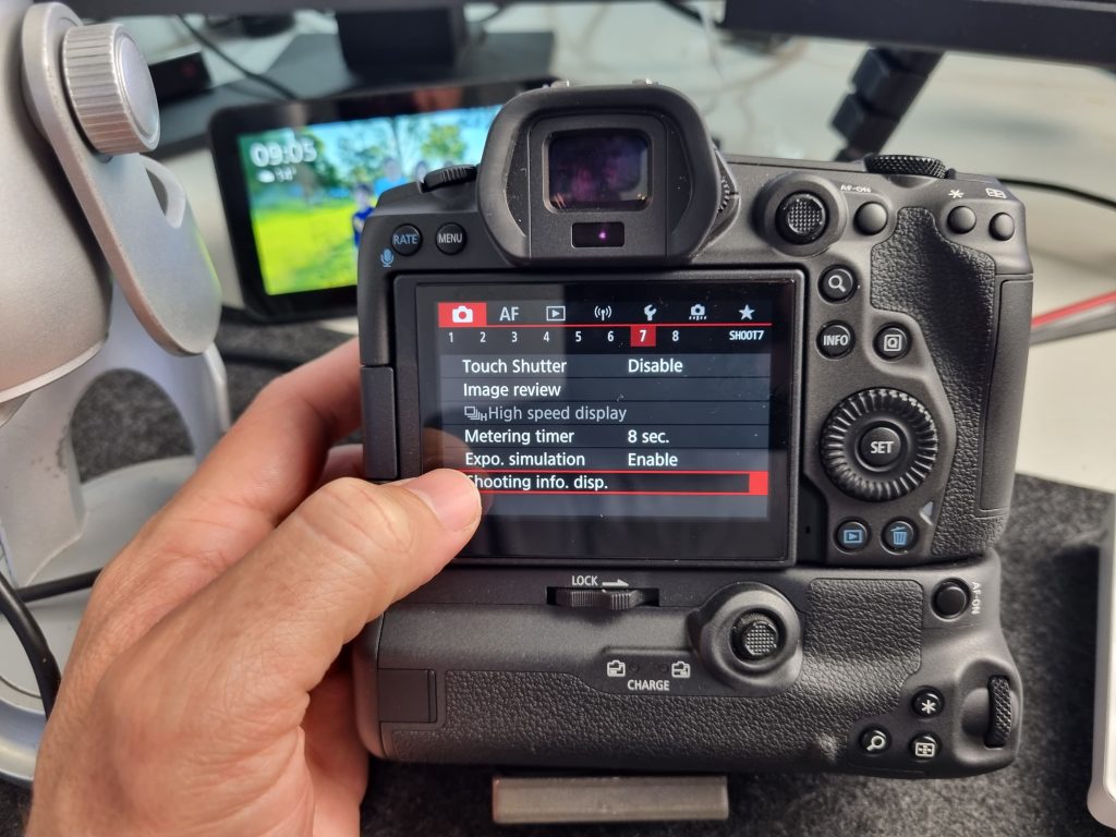 How to Turn Off (and On) Live View on the Canon R5 in 6 Easy Steps ...