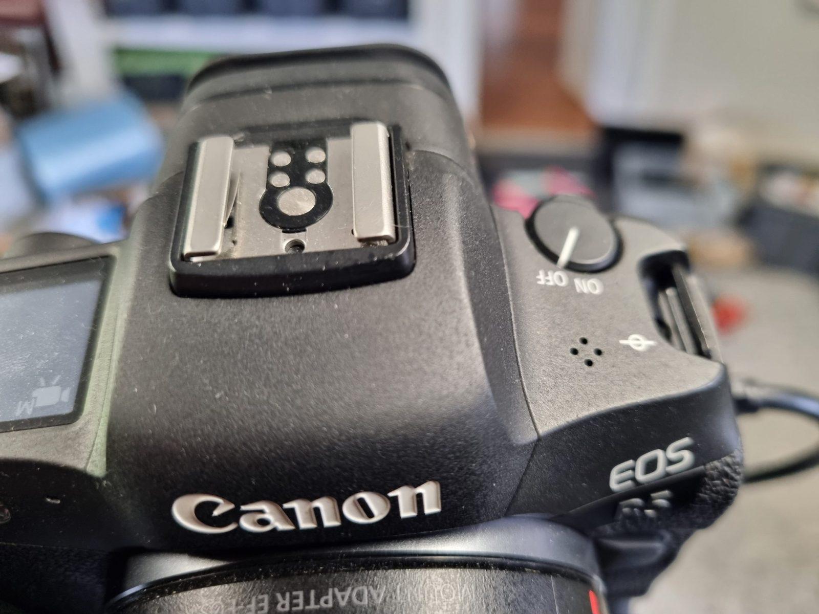 Does Canon R5 Have Built in Flash? - DSLRad.com